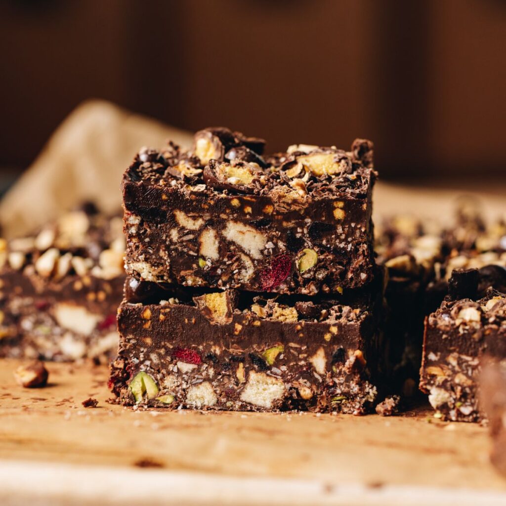 No-bake Hedgehog Slice - WhānauKai