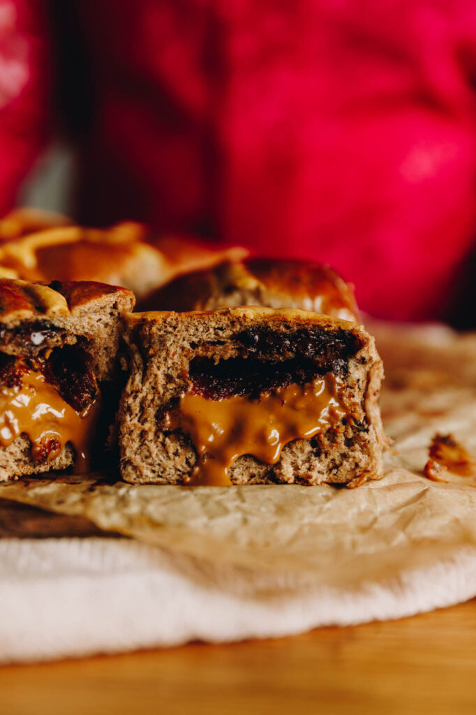 Biscoff Stuffed Hot Cross Buns (Gooey & Caramelised Easter Recipe)